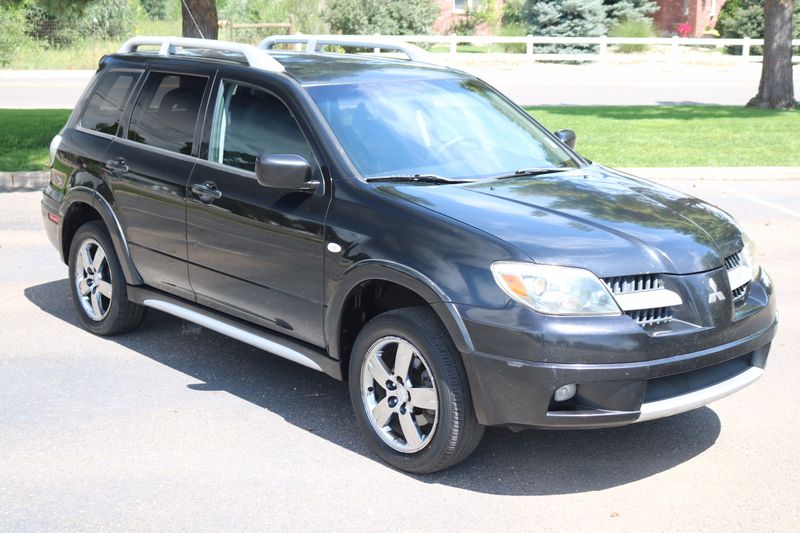 2006 Mitsubishi Outlander Photos