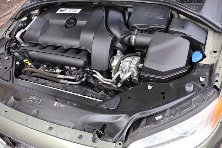 2013 Volvo XC70 T6 | Victory Motors of Colorado