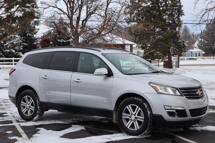 2016 Chevrolet Traverse LT | Victory Motors of Colorado