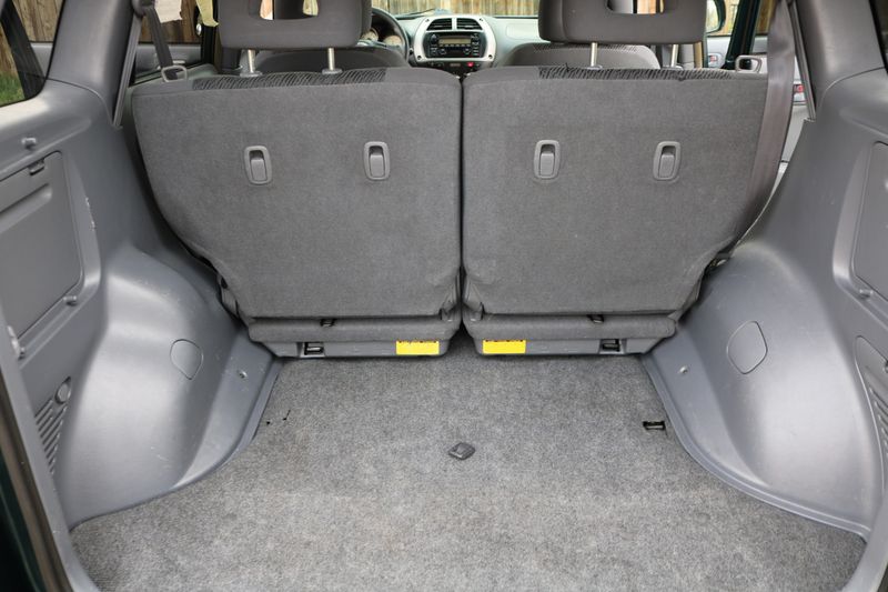 2002 Toyota RAV4 Photos