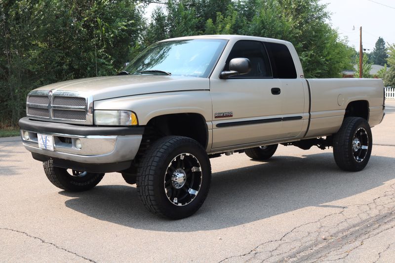 2002 Dodge Ram 2500 Photos