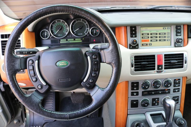 2005 Land Rover Range Rover Photos