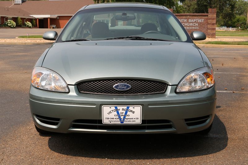 2006 Ford Taurus Photos