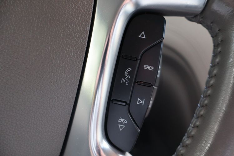 2016 Chevrolet Traverse LT | Victory Motors of Colorado