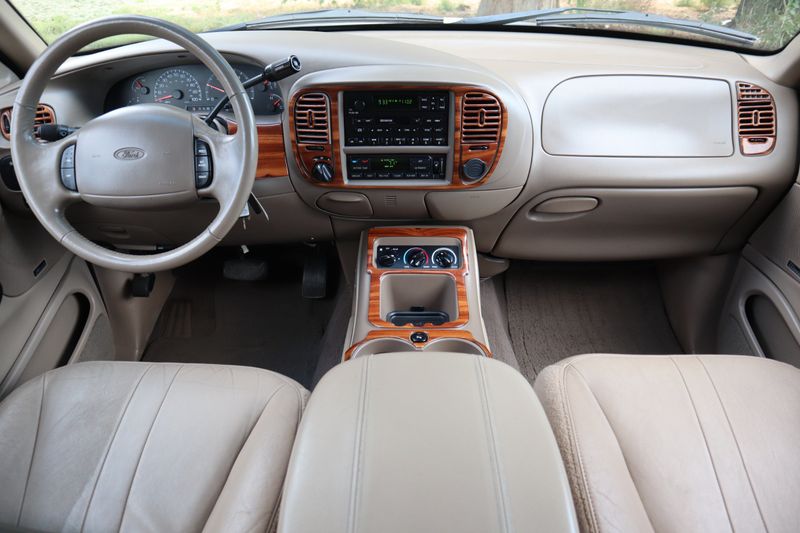 2000 Ford Expedition Photos