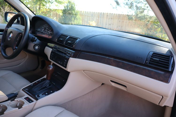 2003 BMW 325xi | Victory Motors of Colorado