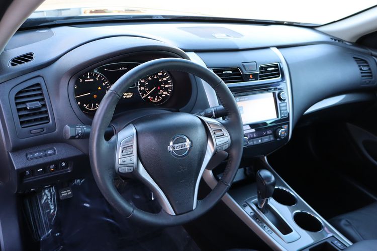 2015 Nissan Altima 2.5 SL | Victory Motors of Colorado