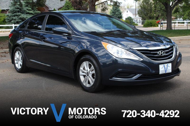 2012 Hyundai Sonata Photos
