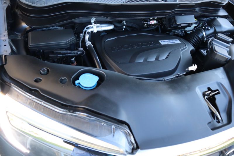 2016 Honda Pilot Photos