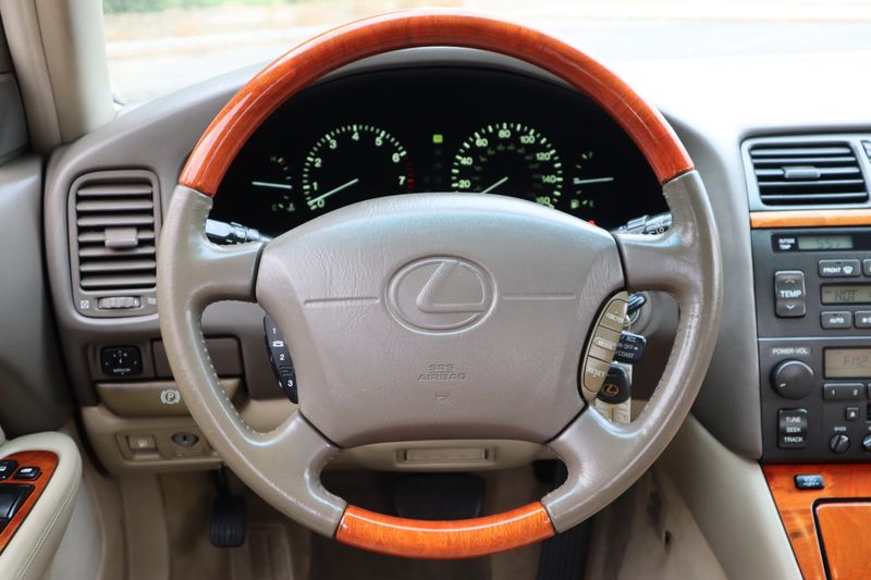 1998 Lexus LS 400 Photos