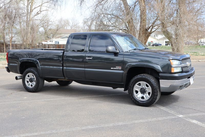2004 Chevrolet Silverado 2500HD Photos