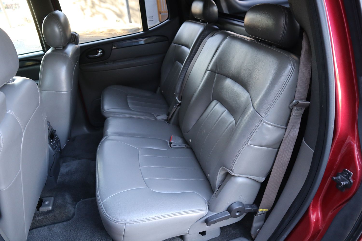2004 GMC Envoy XUV SLT | Victory Motors of Colorado