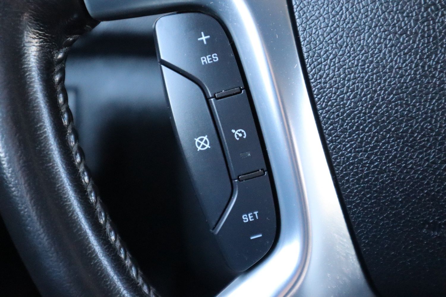 2016 Chevrolet Traverse LT | Victory Motors of Colorado