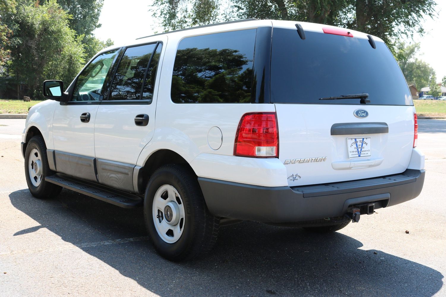 2004 Ford Expedition XLS | Victory Motors of Colorado
