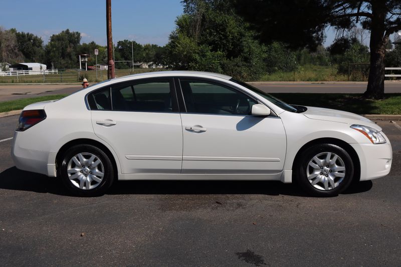 2012 Nissan Altima Photos