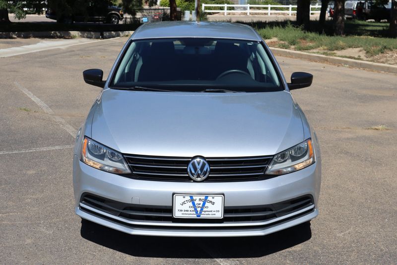 2015 Volkswagen Jetta Photos
