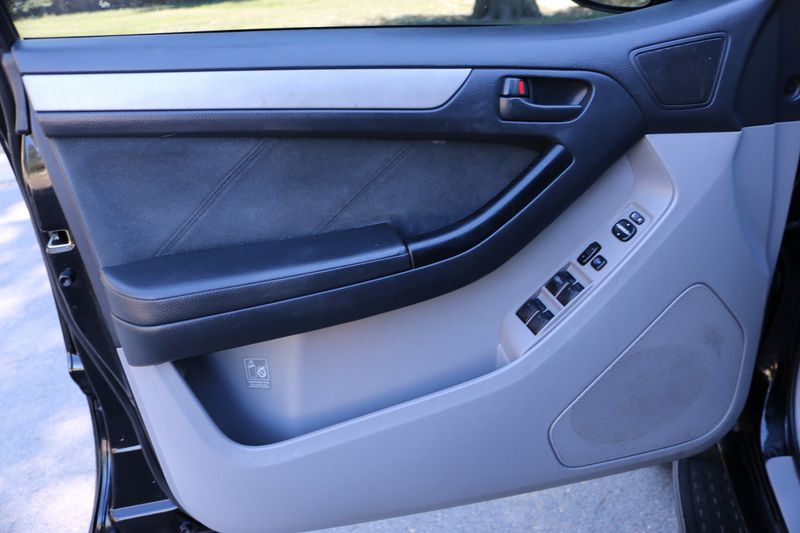 2003 Toyota 4Runner Photos