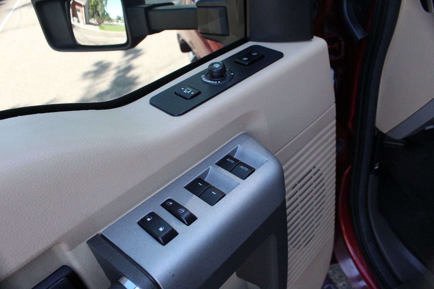 2015 Ford F-250 Super Duty Lariat | Victory Motors of Colorado