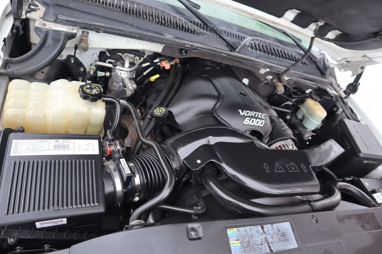 2002 GMC Yukon Denali | Victory Motors of Colorado