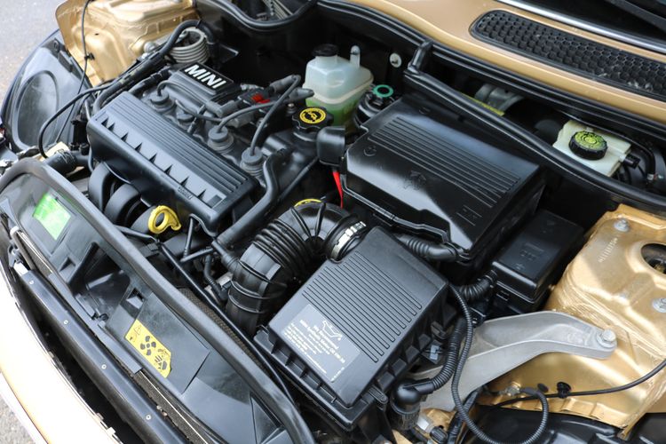 2003 MINI Cooper | Victory Motors of Colorado