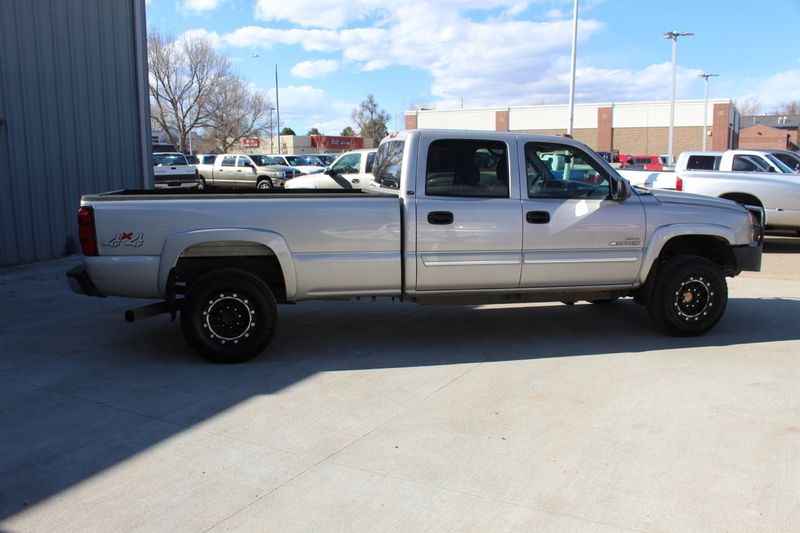 2005 Chevrolet Silverado 2500HD Photos