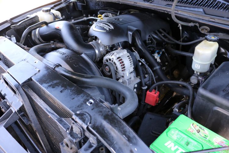 2001 Chevrolet Silverado 1500 LS | Victory Motors of Colorado
