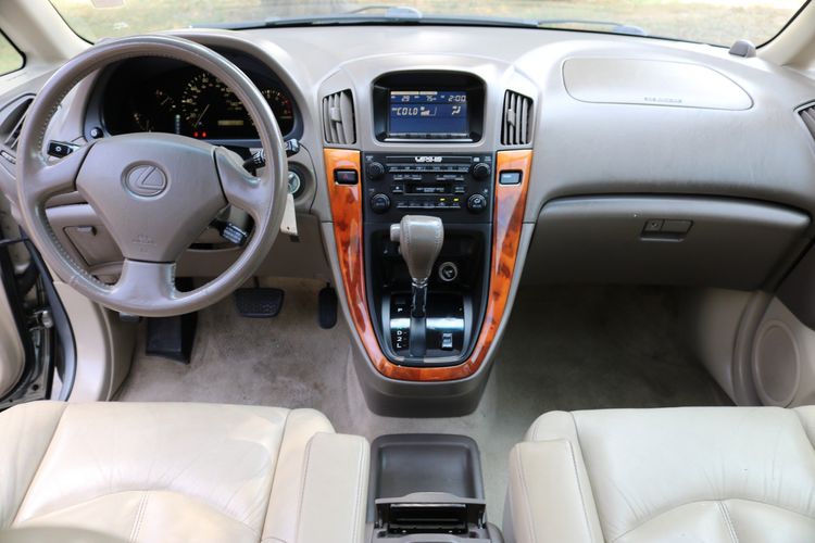 2000 Lexus RX 300 | Victory Motors of Colorado