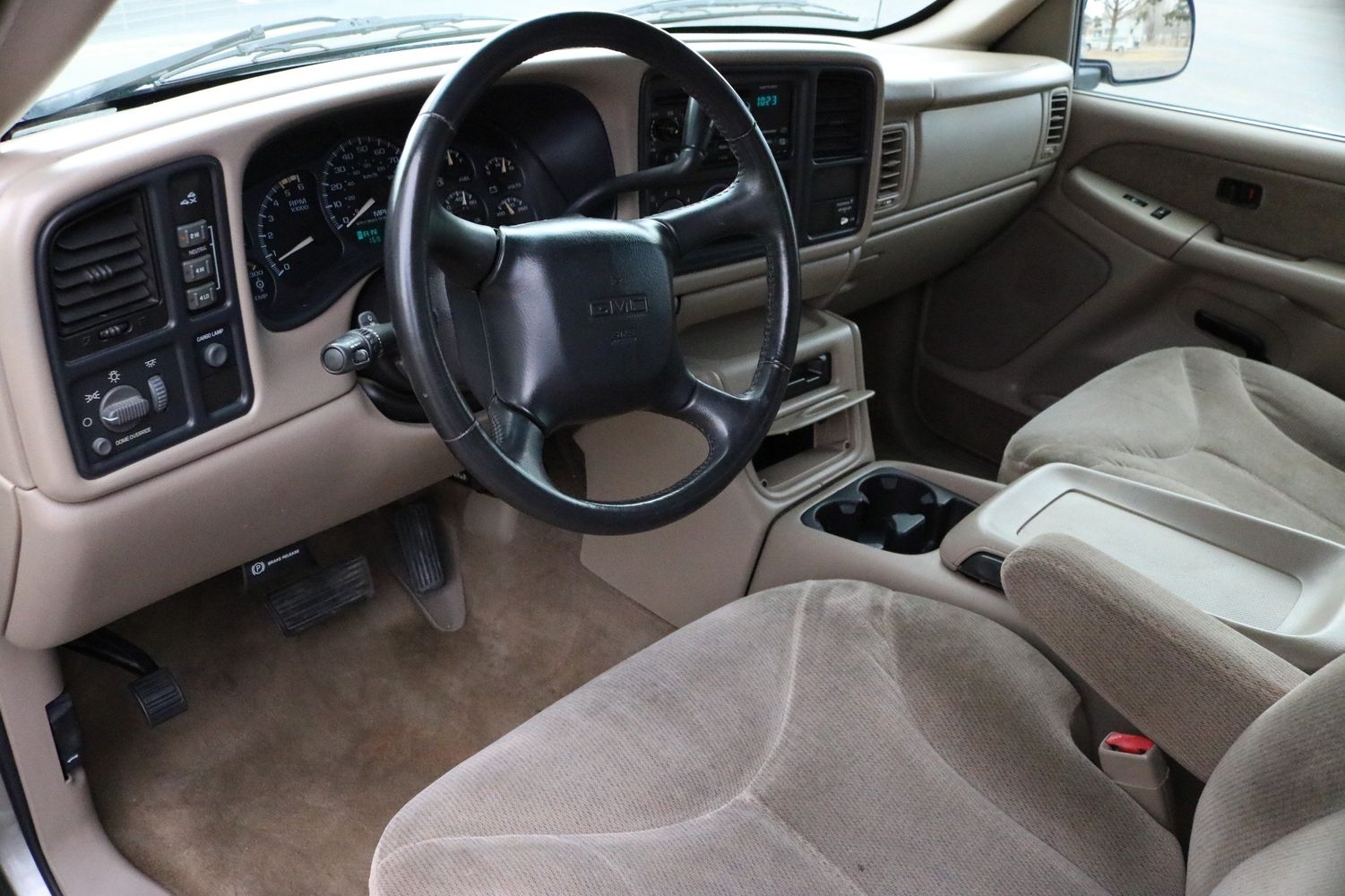 2001 GMC Sierra 2500HD SLE | Victory Motors of Colorado