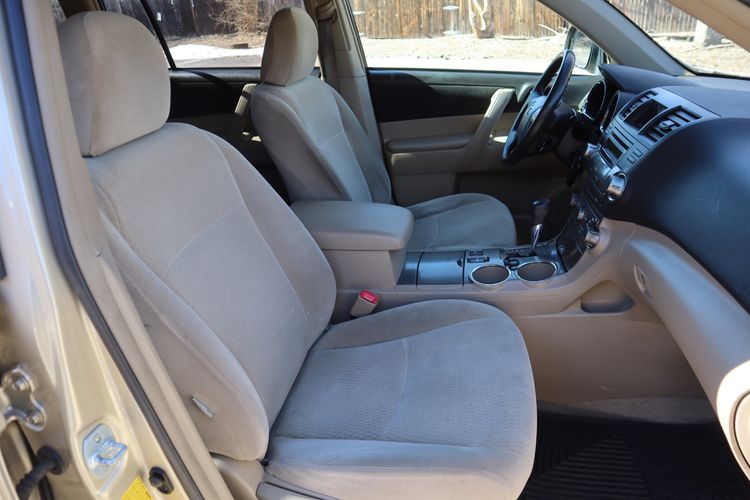 2008 Toyota Highlander Base | Victory Motors of Colorado