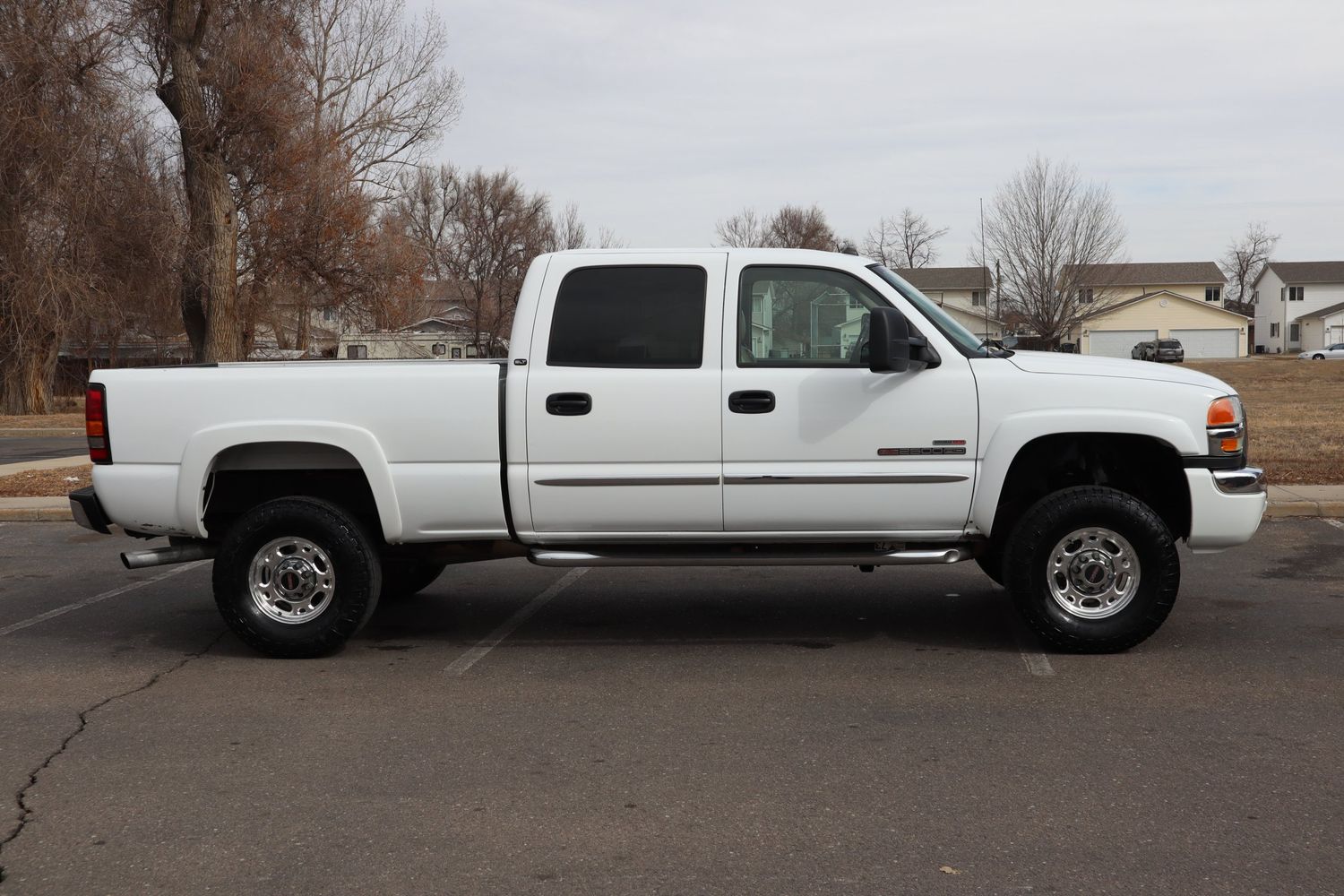2005 GMC Sierra 2500HD SLT | Victory Motors of Colorado
