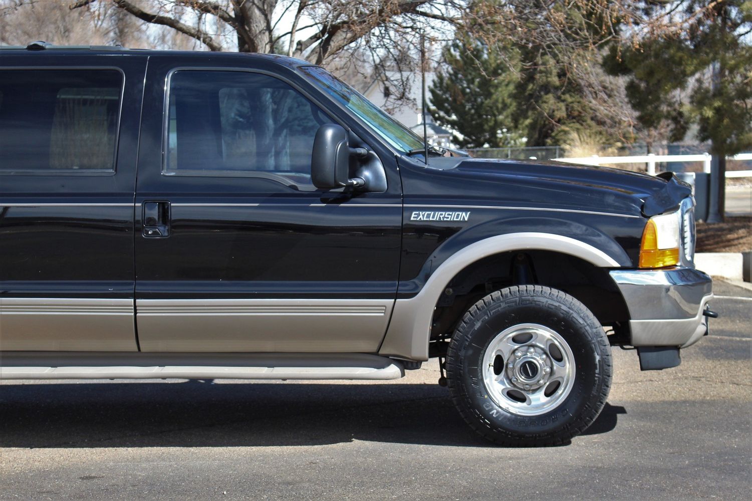 2000 Ford Excursion Limited | Victory Motors of Colorado