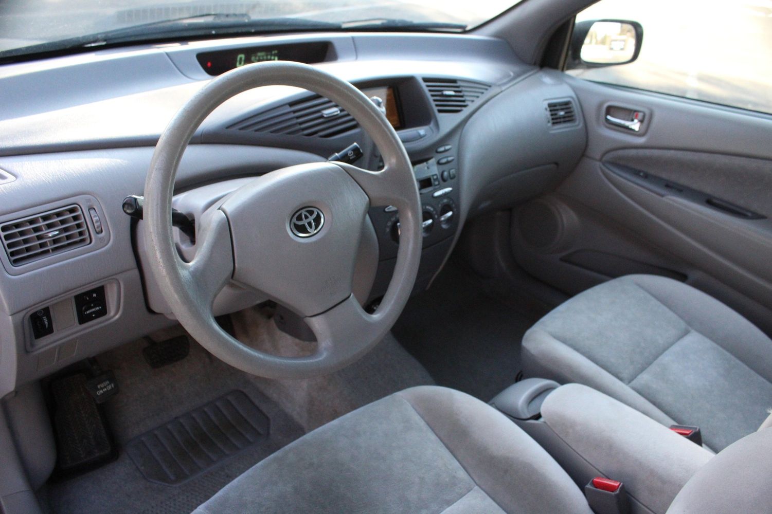 2001 Toyota Prius | Victory Motors of Colorado