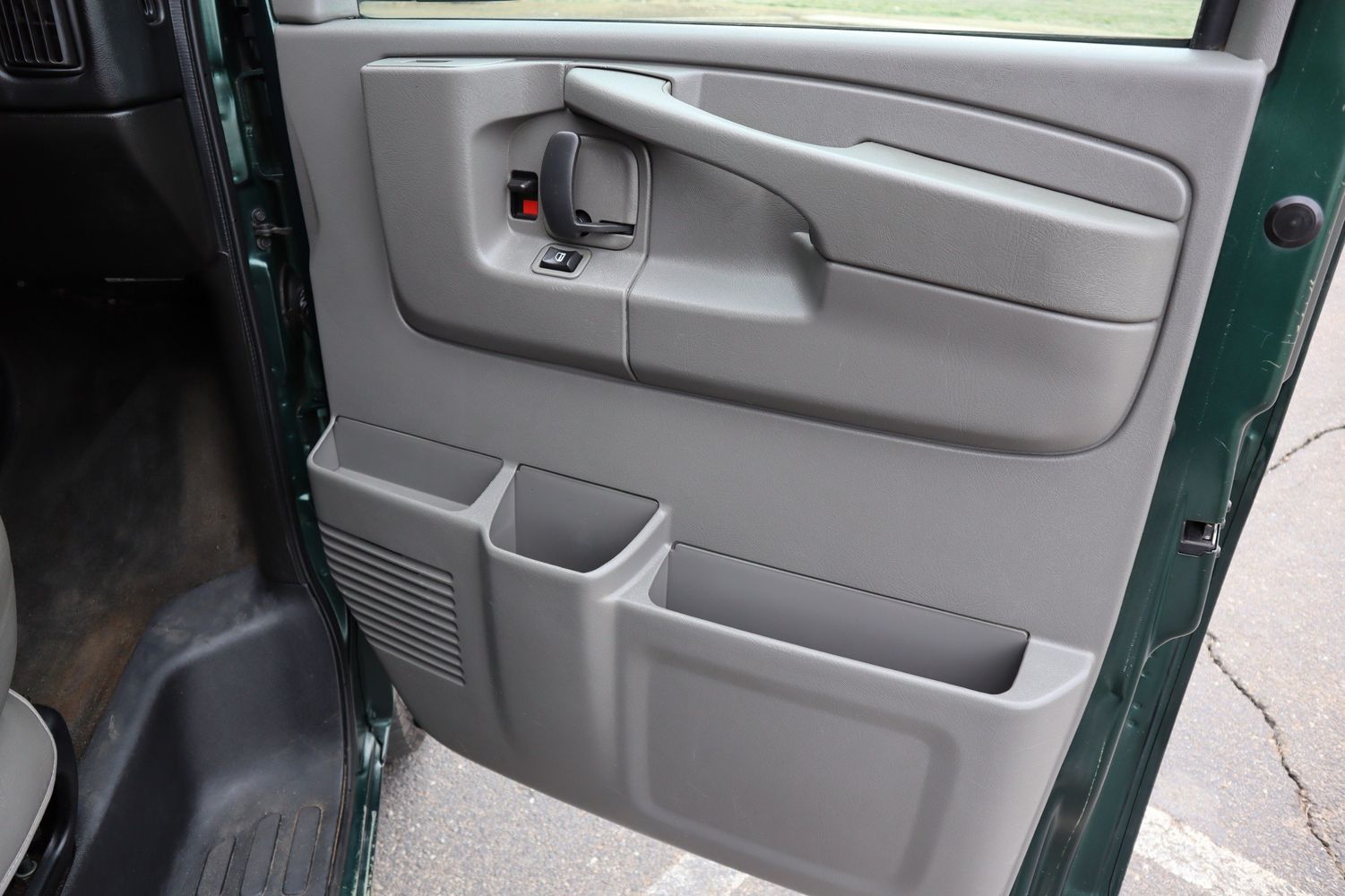 2014 Chevrolet Express Passenger LT 3500 | Victory Motors of Colorado