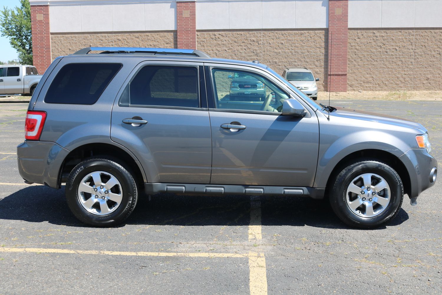 2011 Ford Escape Limited | Victory Motors of Colorado