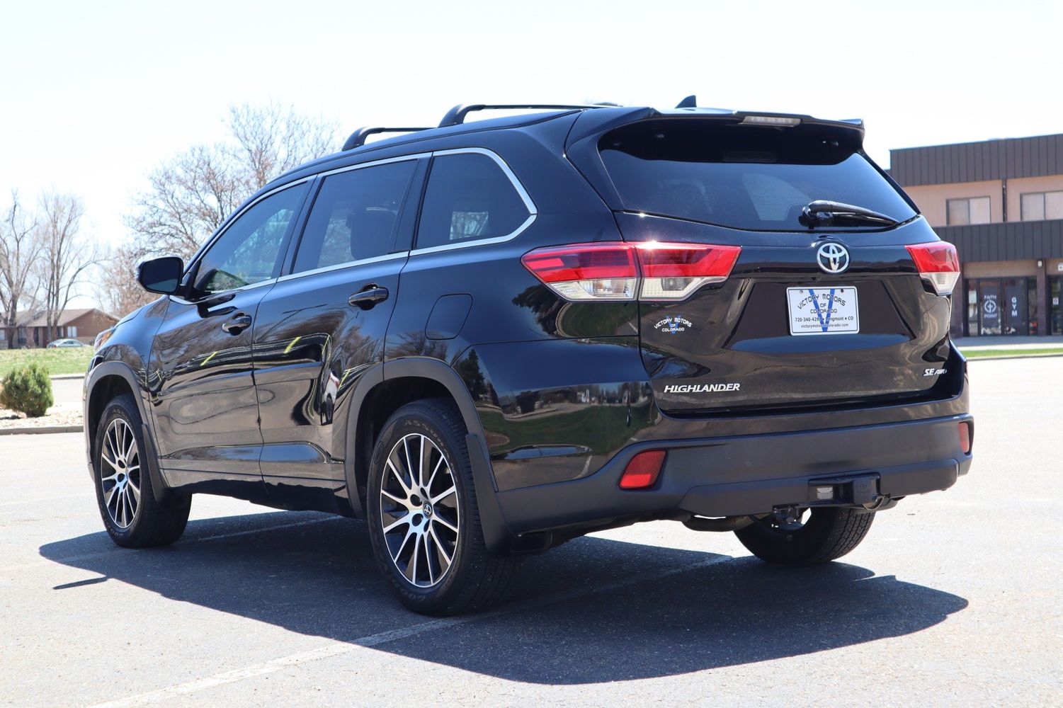 2017 Toyota Highlander SE | Victory Motors of Colorado