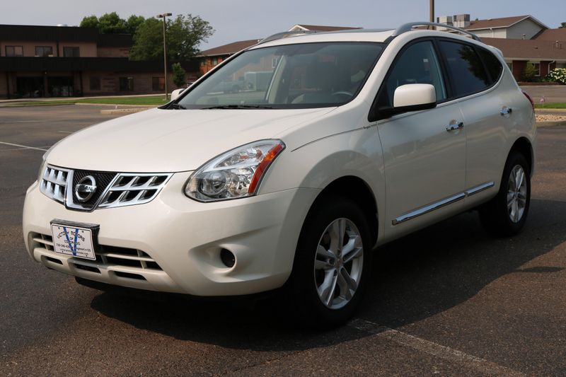 2012 Nissan Rogue Photos