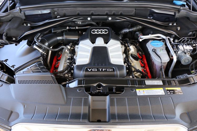 2017 Audi Q5 3.0T quattro Premium Plus | Victory Motors of Colorado