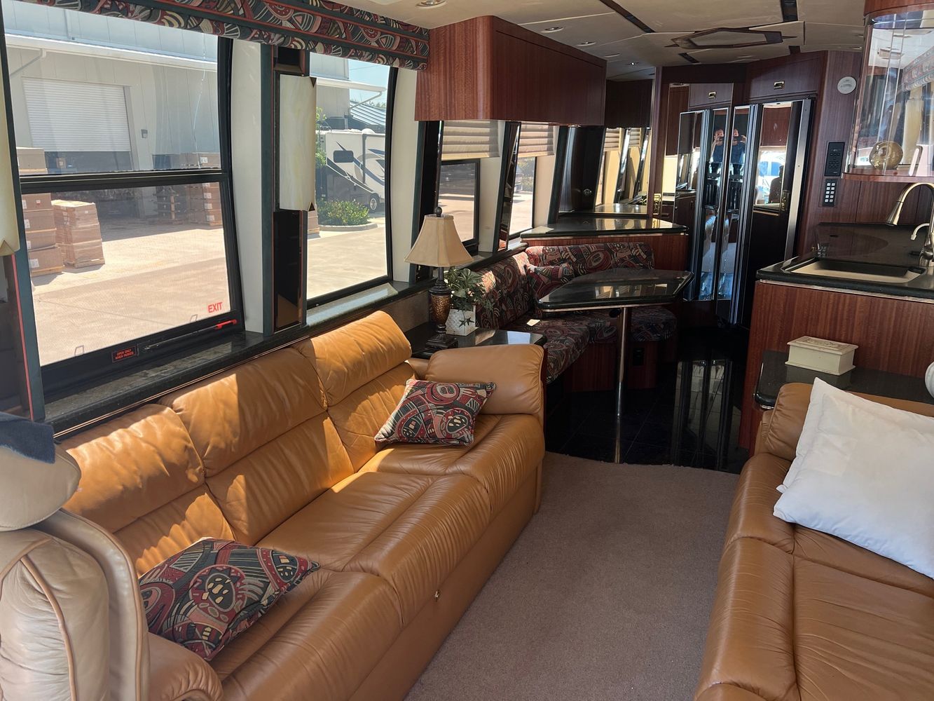 1998 PREVOST XL XL-45 | JLD AUTO GROUP
