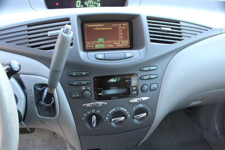 2001 Toyota Prius | Victory Motors of Colorado