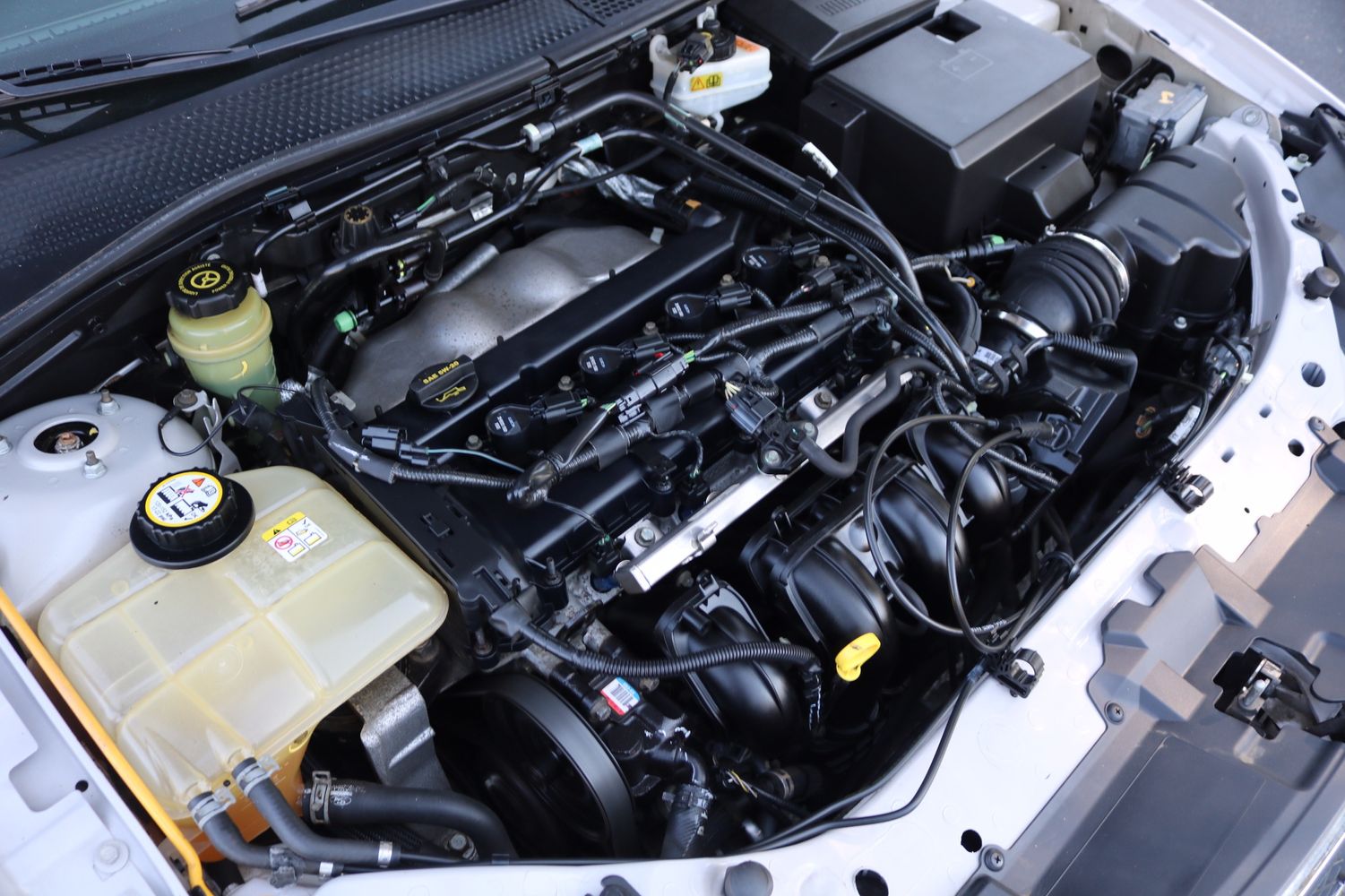 2005 Ford Focus ZX5 SE | Victory Motors of Colorado