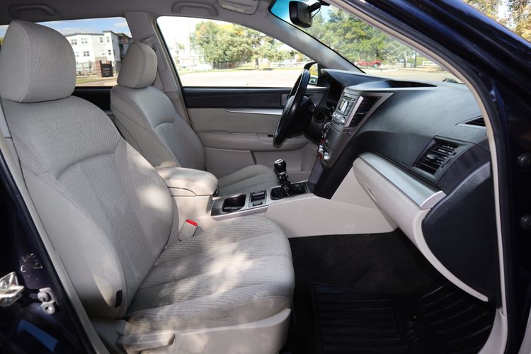 2012 Subaru Outback 2.5i Premium | Victory Motors of Colorado