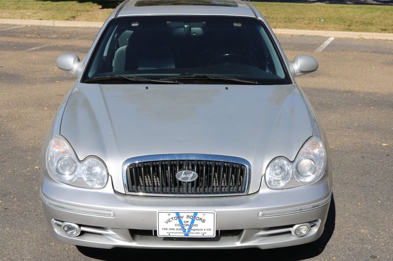 2005 Hyundai Sonata Photos