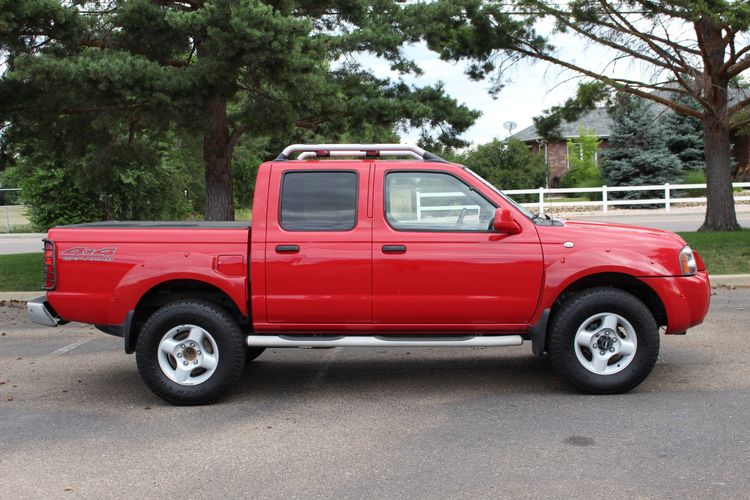 2001 Nissan Frontier SE | Victory Motors of Colorado