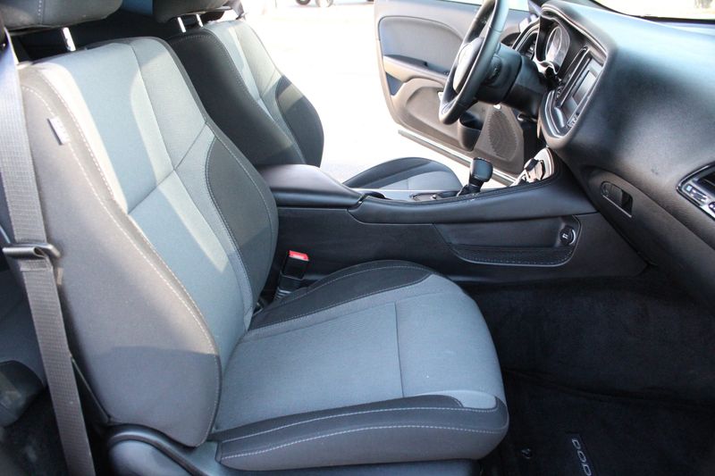 2016 Dodge Challenger Photos