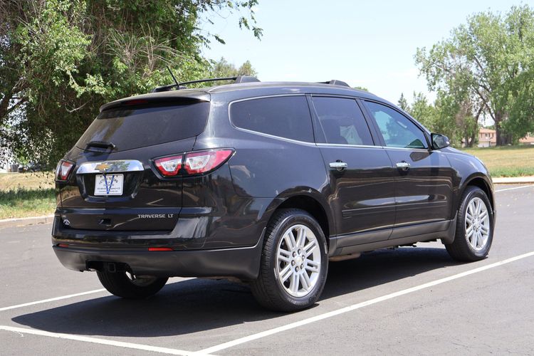2015 Chevrolet Traverse LT | Victory Motors of Colorado