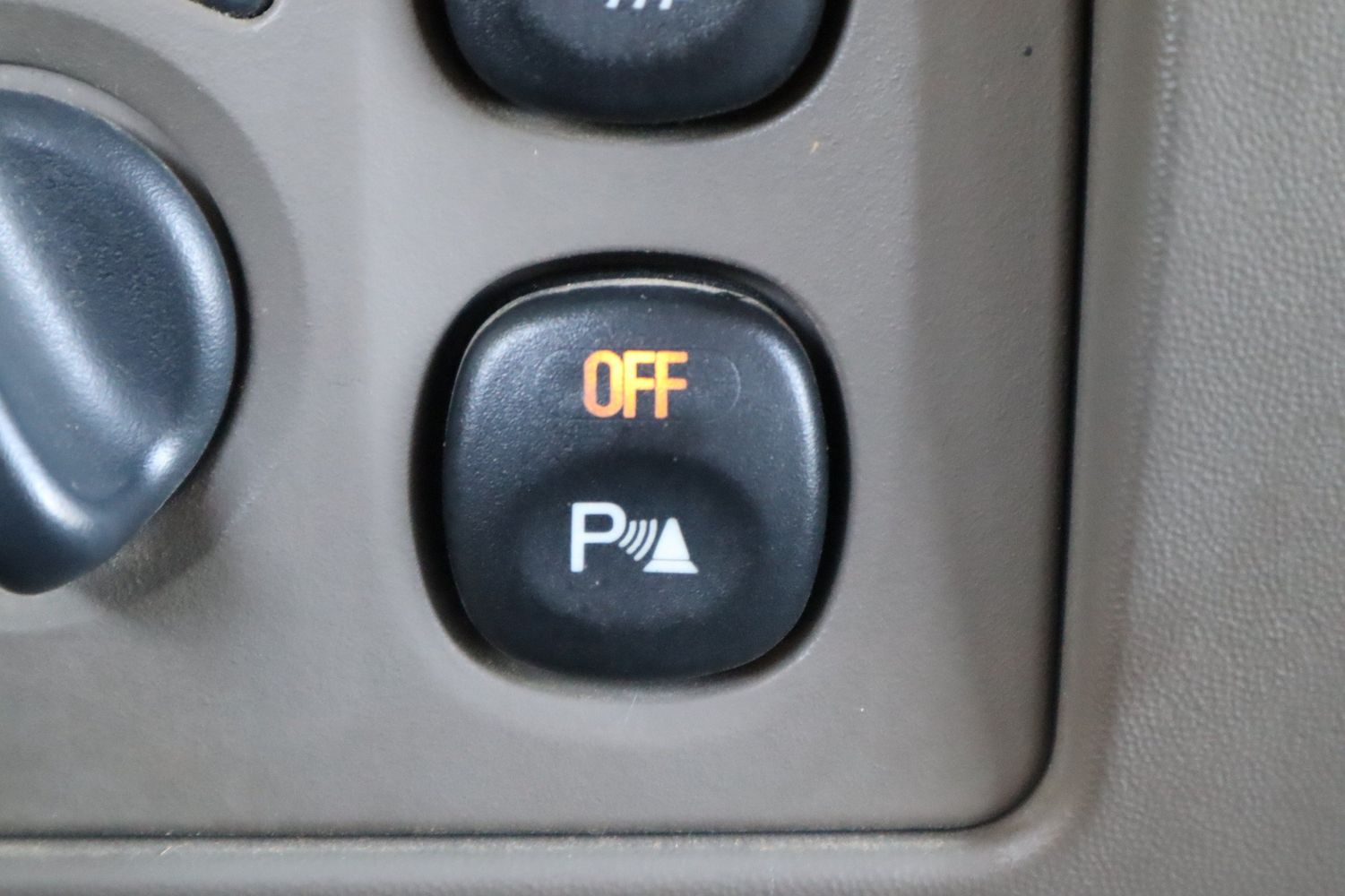 2003 Ford Excursion Eddie Bauer | Victory Motors of Colorado