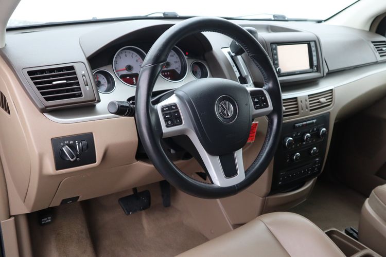 2012 Volkswagen Routan SE | Victory Motors of Colorado