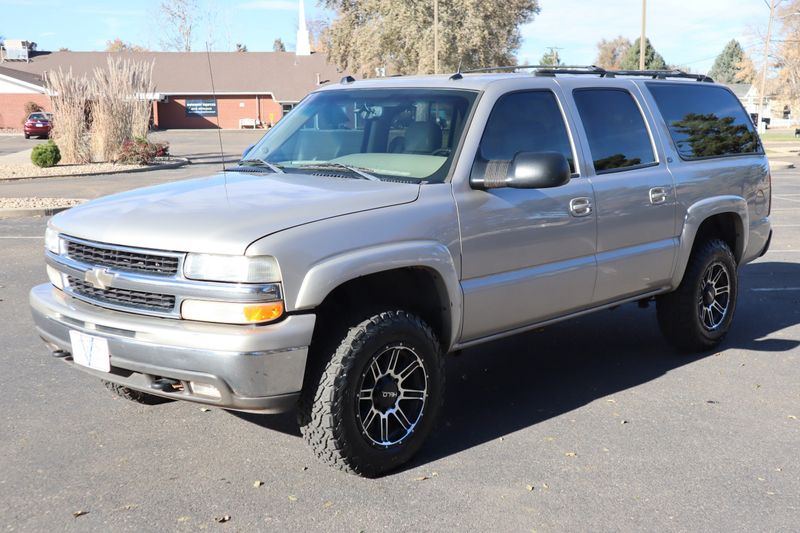 2005 Chevrolet Suburban Photos