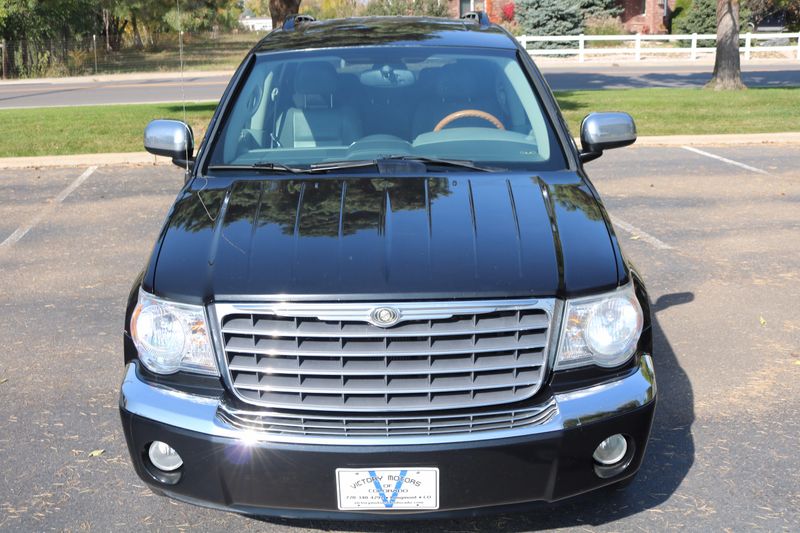 2007 Chrysler Aspen Photos