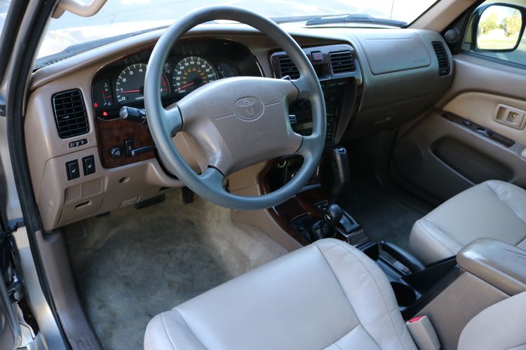 2001 Toyota 4Runner Limited | Victory Motors of Colorado